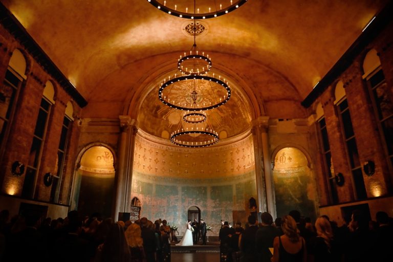 The Monastery event center/Cincinnati wedding photographers/Eaon+Ellen